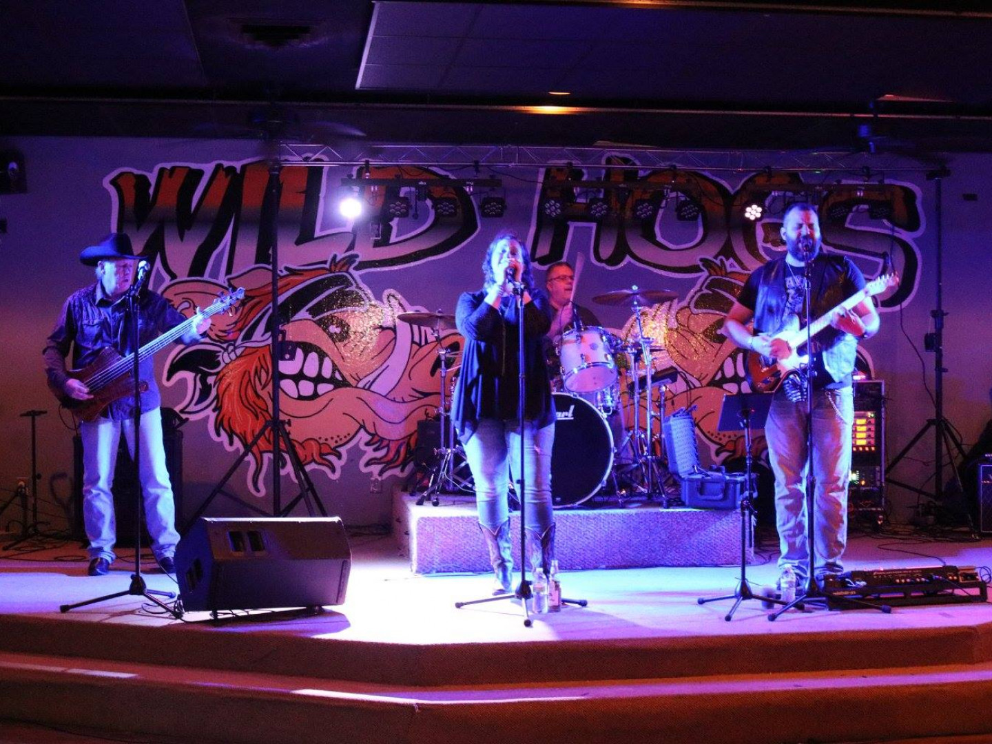 Happy Hour | Wild Hogs Saloon & Eatery